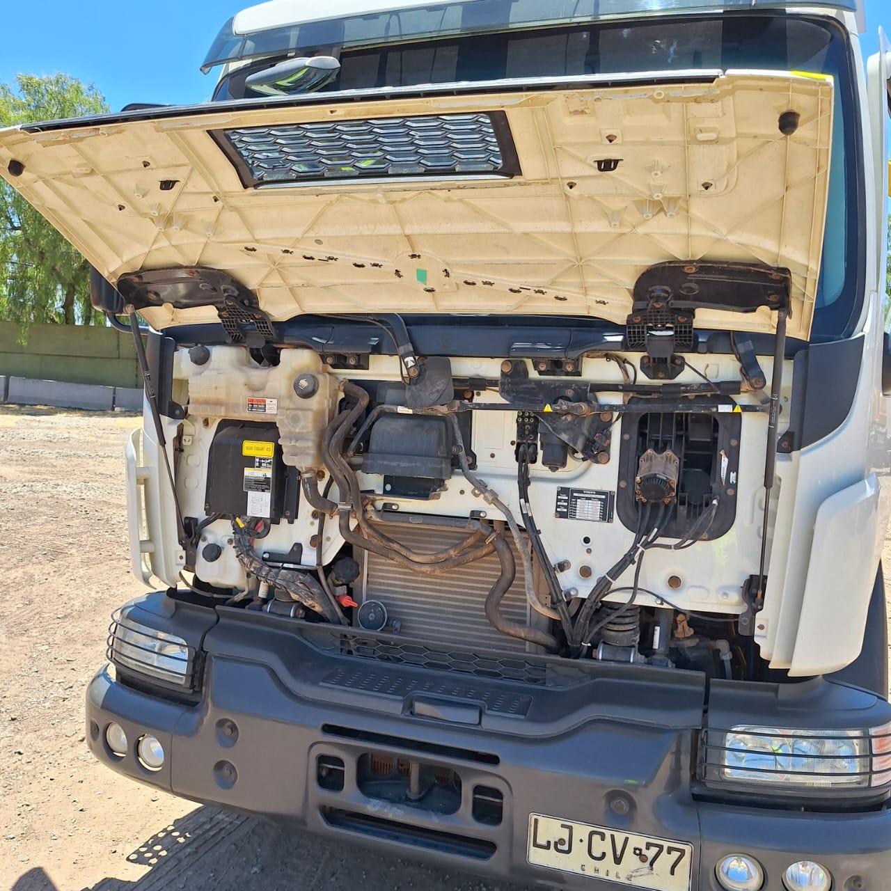 Venta de Camion grua Volvo Vm 330 (6x4) pm 26.025 | Be Market Chile